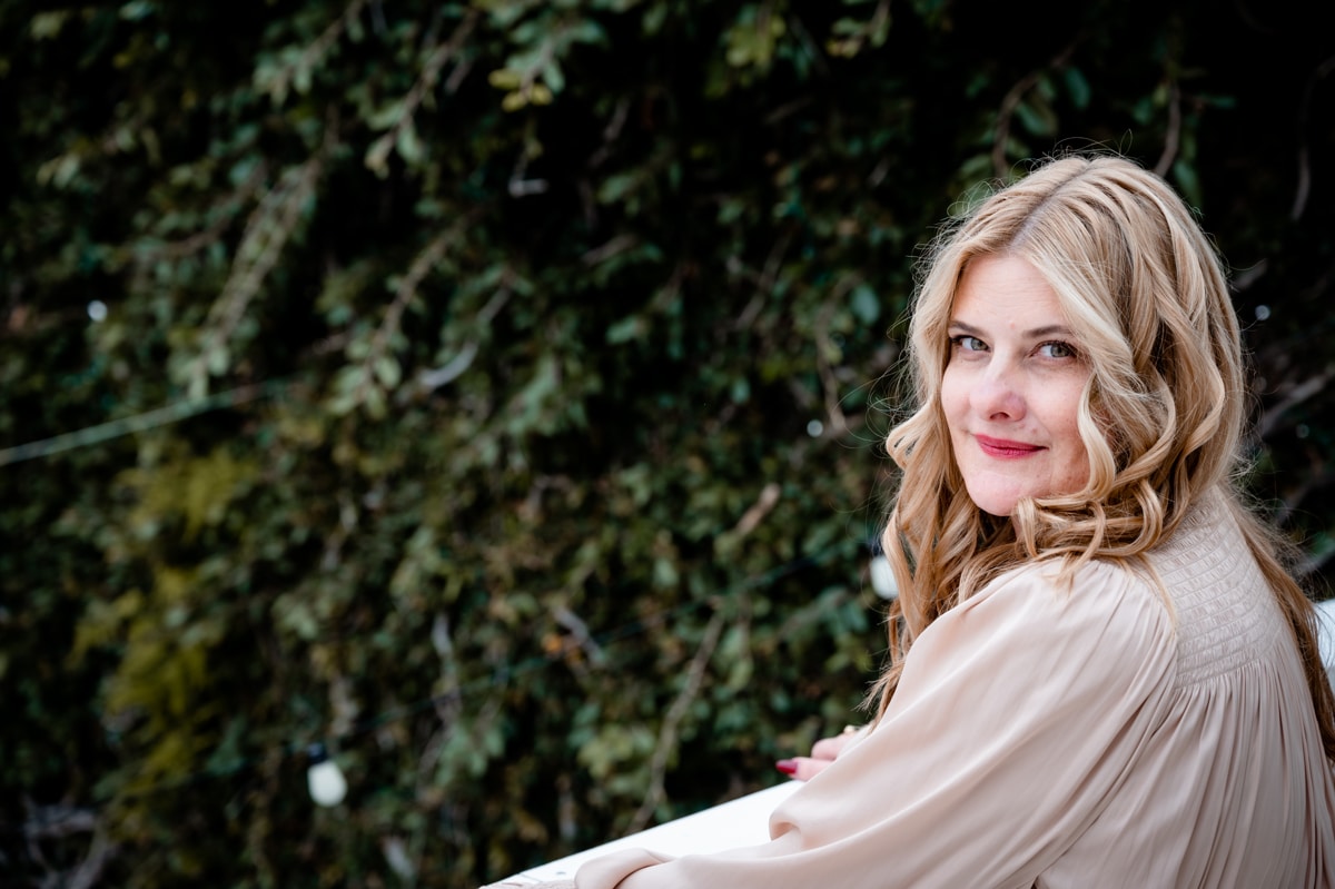 Discover Ellie Rollins' Unique Sound and Upcoming Album – Making A Scene!