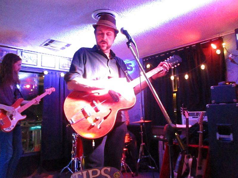 Ted Drozdowski's Scissormen were riveting at Darwin's Saturday Feb. 13 ...