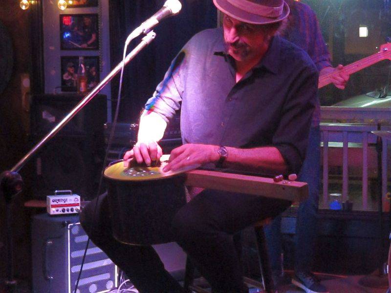 Ted Drozdowski's Scissormen were riveting at Darwin's Saturday Feb. 13 ...