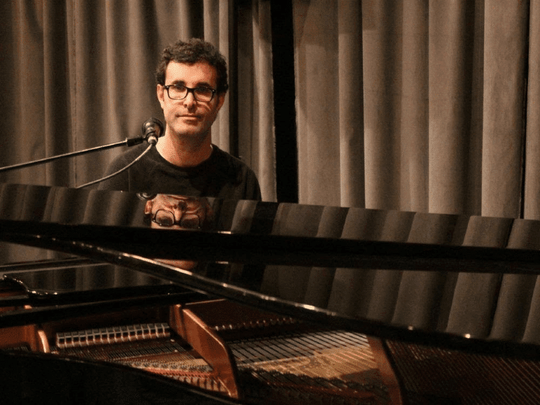 TJ George is Making a Scene – Making A Scene!