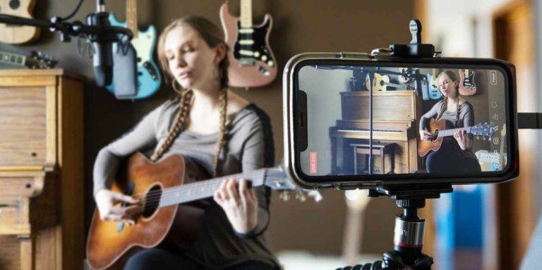 Musicians Guide to Online Streaming Part 1 – Making A Scene!
