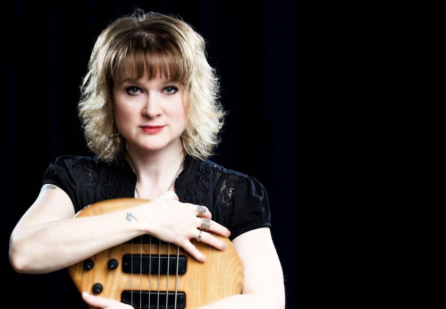 Lisa Mann is Making a Scene – Making A Scene!