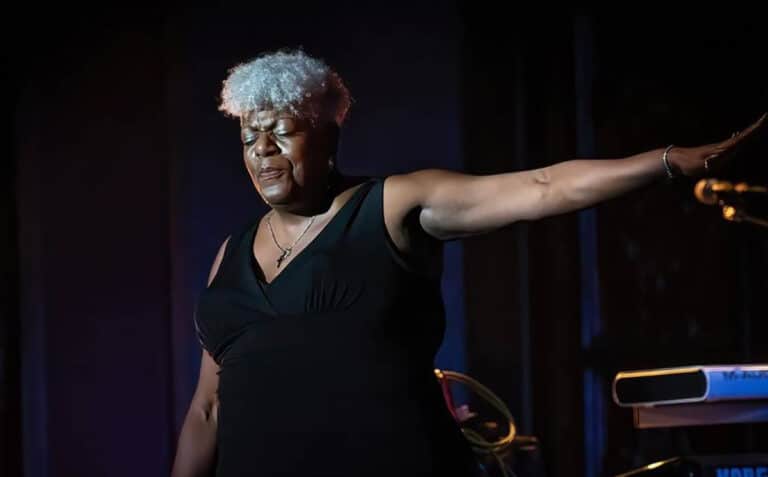 Tia Carroll is Making a Scene – Making A Scene!