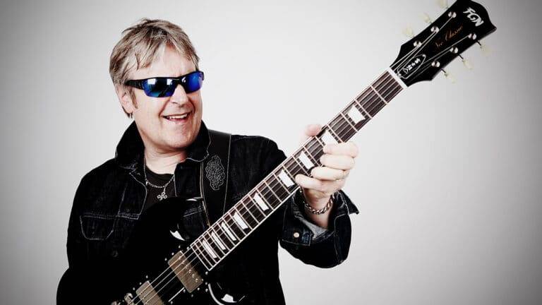 Eamonn McCormack is Making a Scene – Making A Scene!