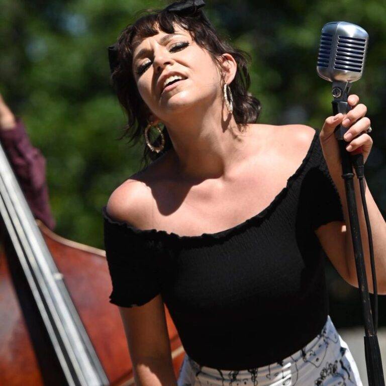 Gerry Casey Interviews Tiffany Pollack – Making A Scene!
