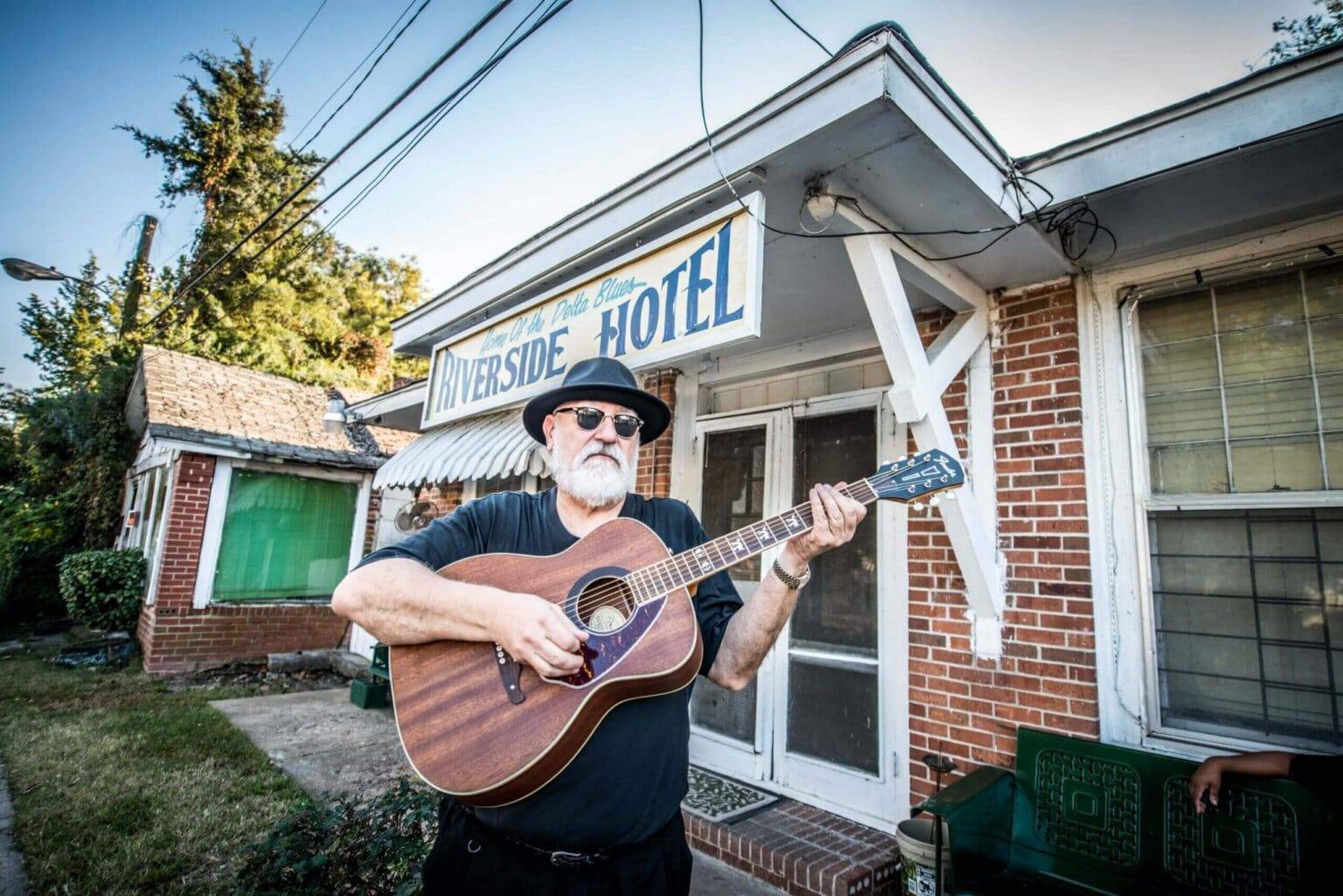 Mick Kolassa is Making a Scene – Making A Scene!