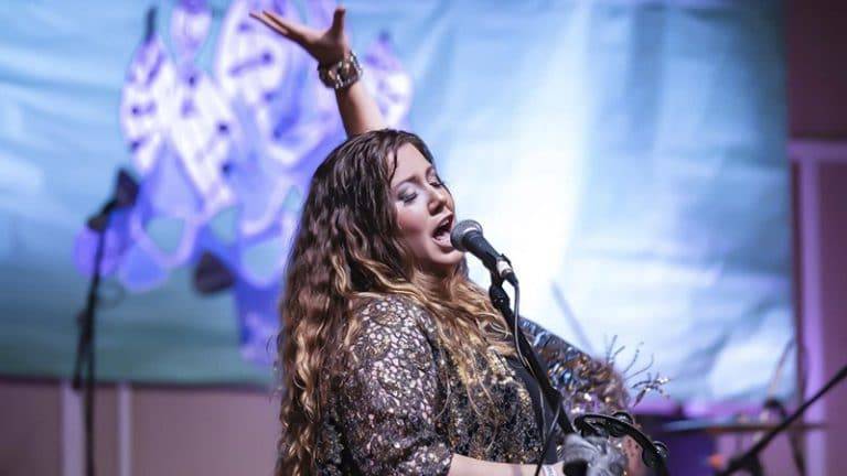 Angela Easley is Making a Scene – Making A Scene!