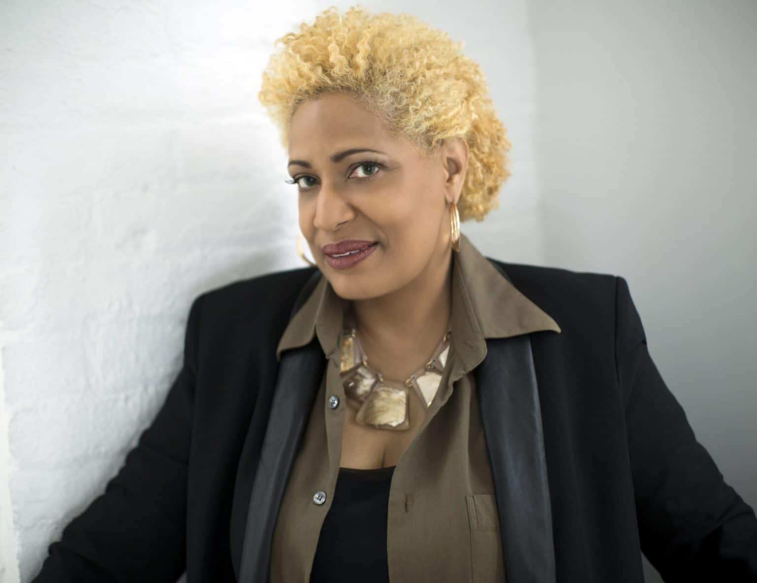 Vaneese Thomas is Making a Scene – Making A Scene!