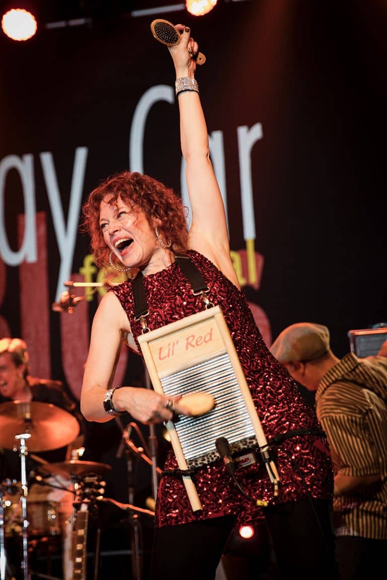 Lil Red and the Rooster is Making a Scene – Making A Scene!