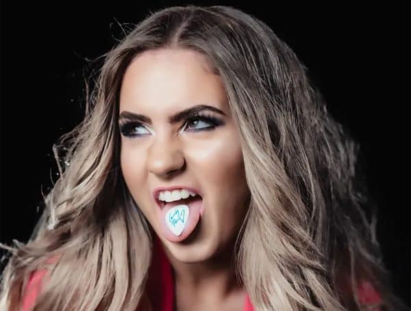 Gerry Casey Interviews Cassidy Paris – Making A Scene!